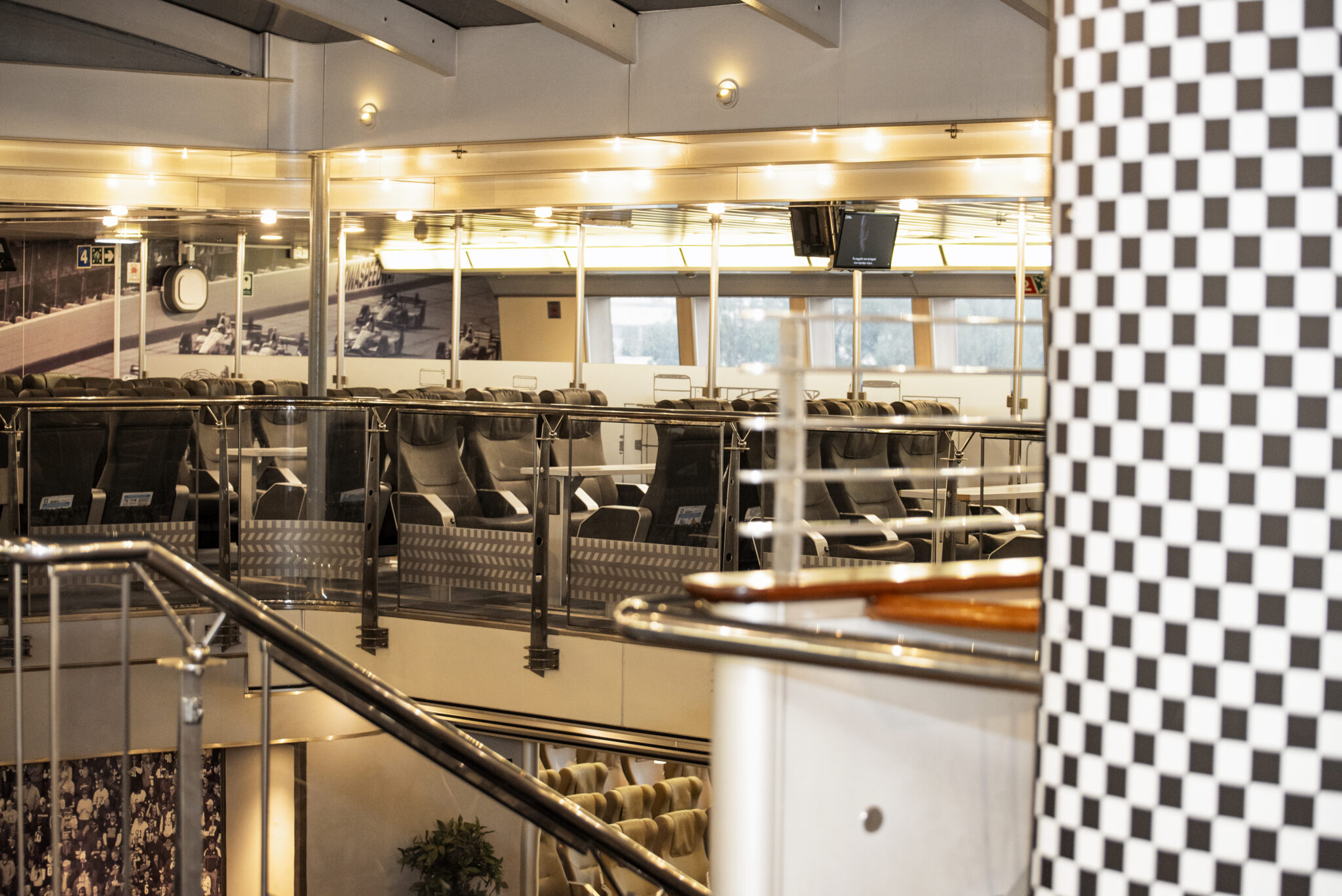 Travel to Cyclades and Crete with Worldchampion Jet - seajets